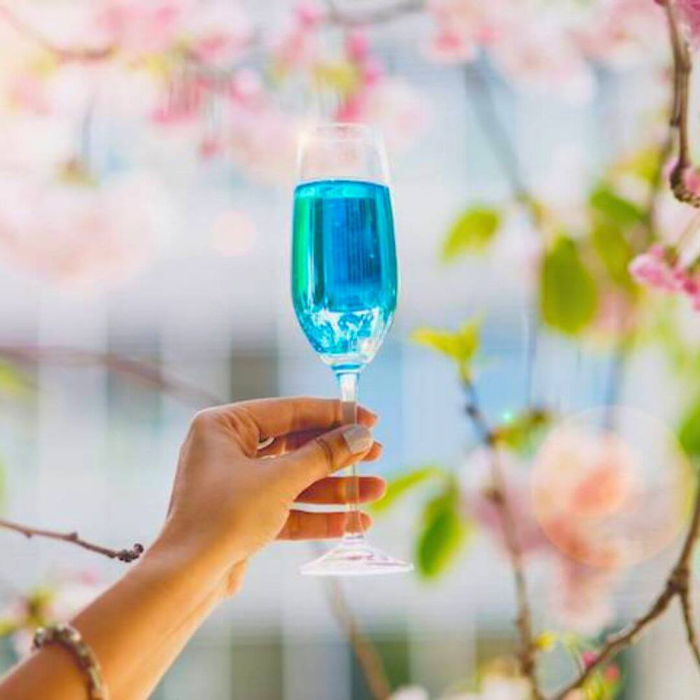 Blumond™ Blue Sparkling Wine, The World's First Blue Wine from Italy ...